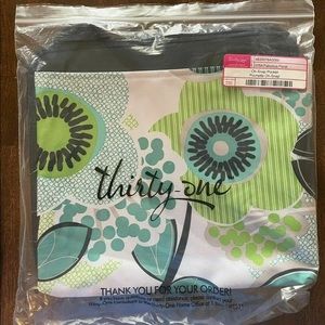 thirty-one - Poshmark